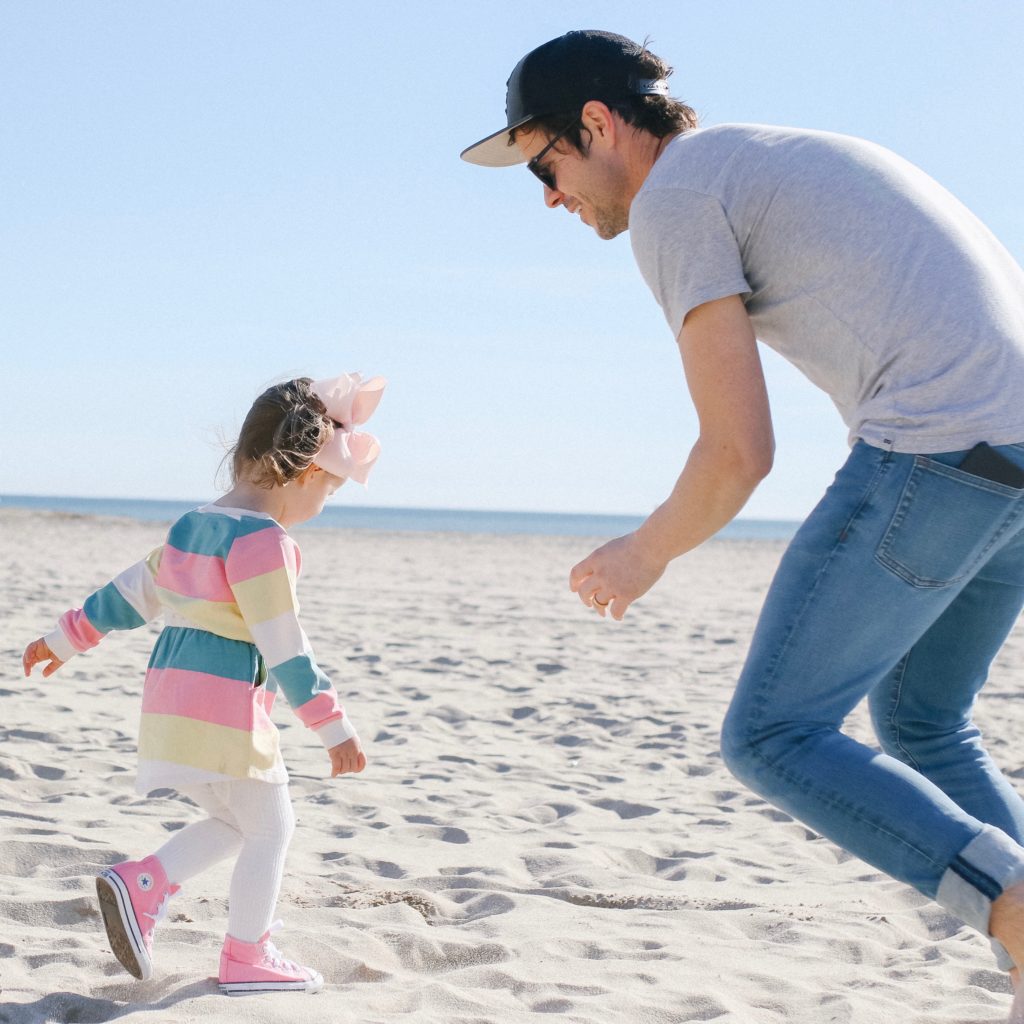 Ali Luvs - Ali Manno (Fedotowsky)